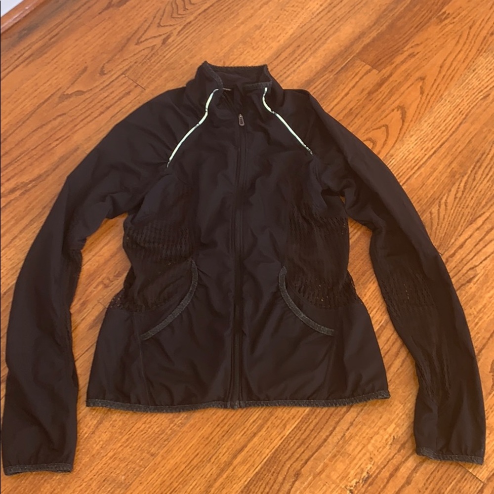 Lululemon Lightweight Jacket With Mesh Detailing Gem
